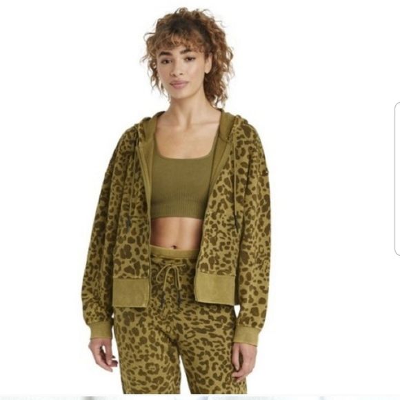 JoyLab | Tops | Joy Lab New Withtags Khaki Green Leopard Animalprint ...